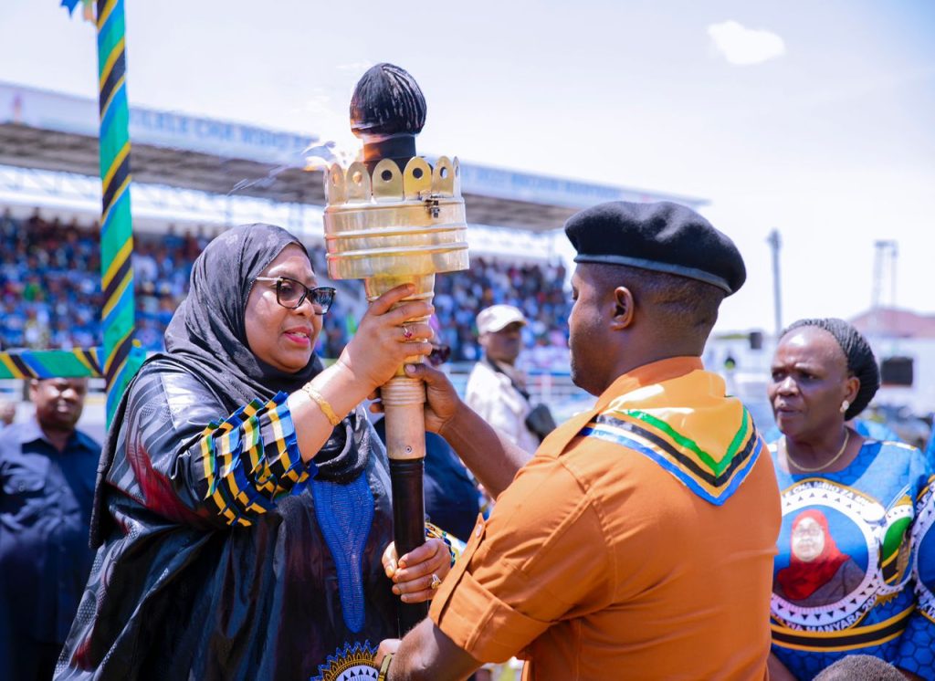 President Samia graces Uhuru Torch race climax in Manyara - Daily News