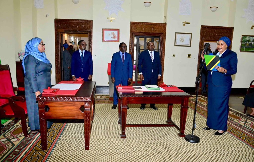 Coach Benchikha leaves Simba as Mgunda takes over - Daily News