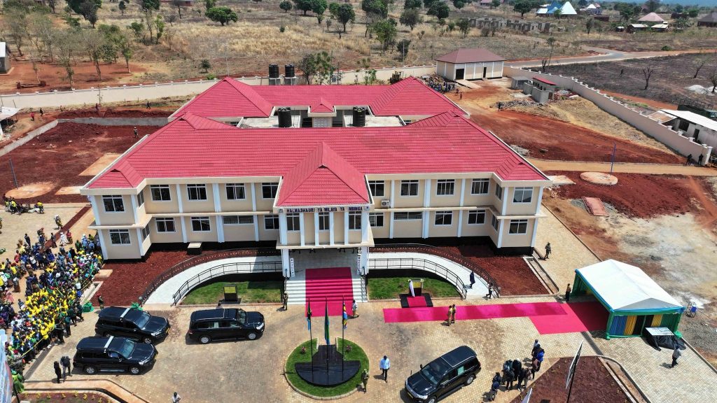 Samia launches 3bn/- Mbinga District offices - Daily News