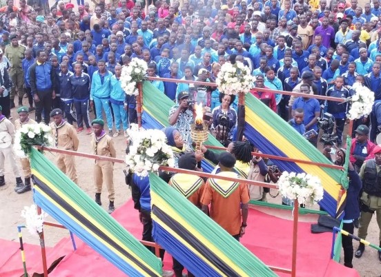 Kagera residents hail Samia during Uhuru Torch rally - Daily News