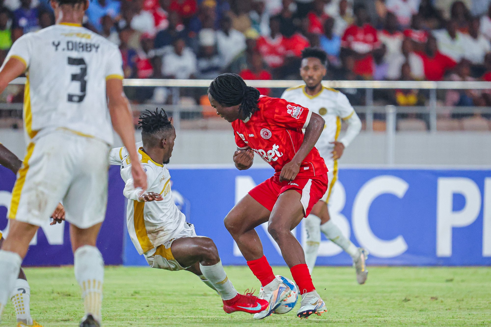Azam disrupt Simba’s run in 2-2 draw - Daily News