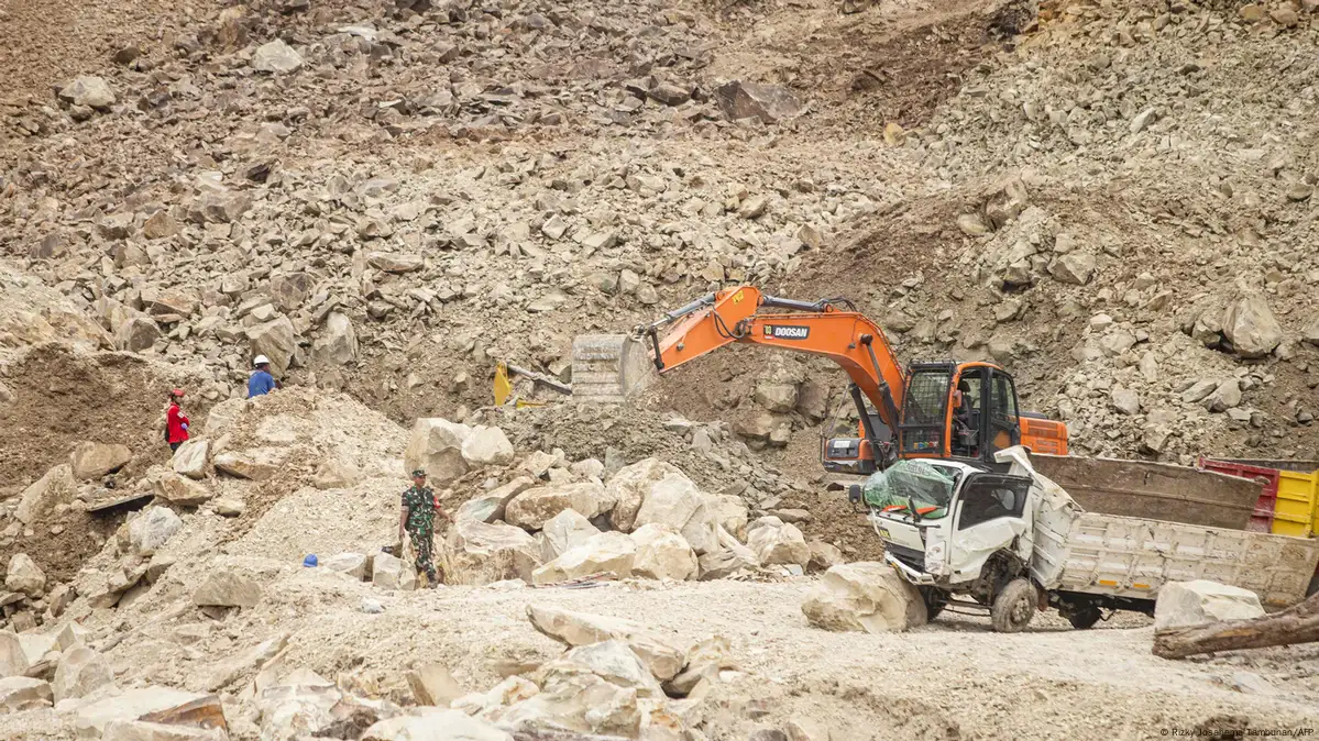 Indonesia: Several killed in quarry collapse - Daily News