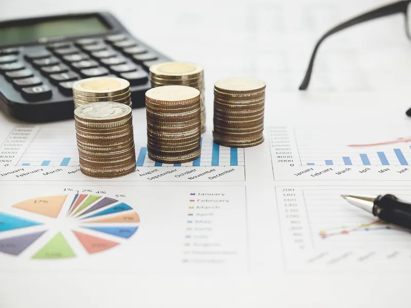 Experts back government plan to cut service levy - Daily News