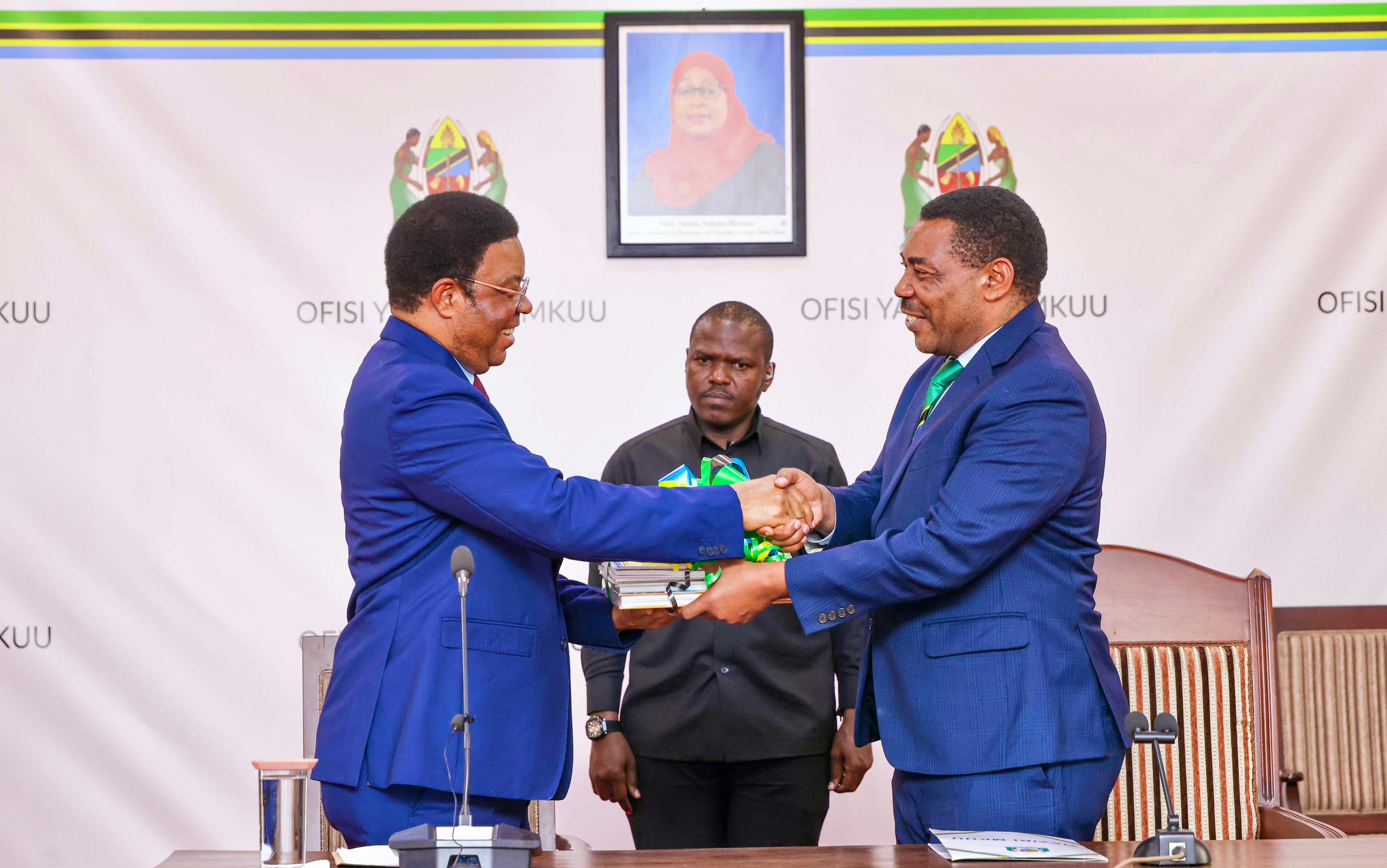Dr Nchemba officially takes the PM office - Daily News