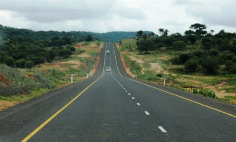 Govt seeks120bn/- for road repairs - Daily News
