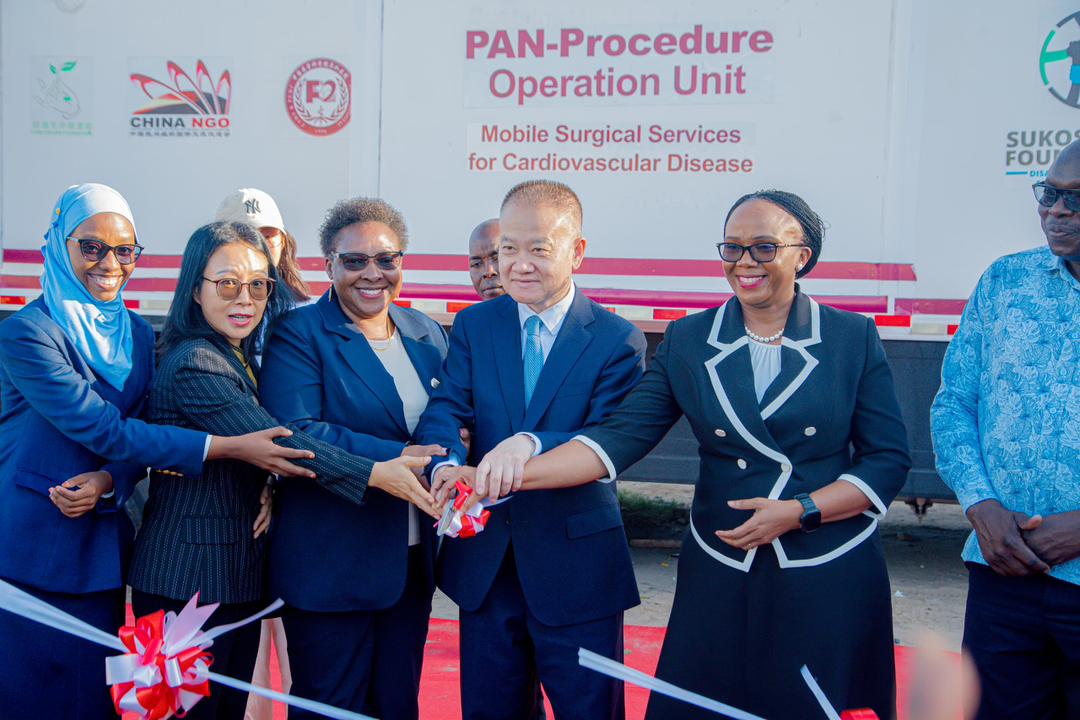 Mobile surgical operation unit for cardiovascular diseases handed over ...